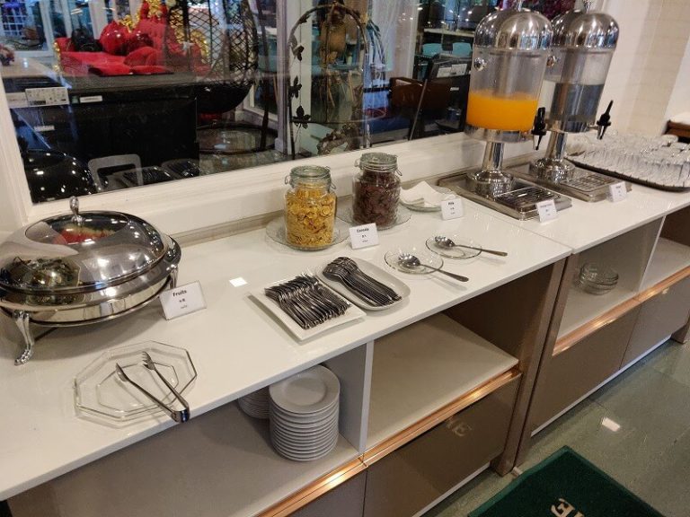 駅近で朝食が美味しいバンコクの格安ホテル「ローセー ラチャダー (Roseate Ratchada)」 | 旅行の読み物