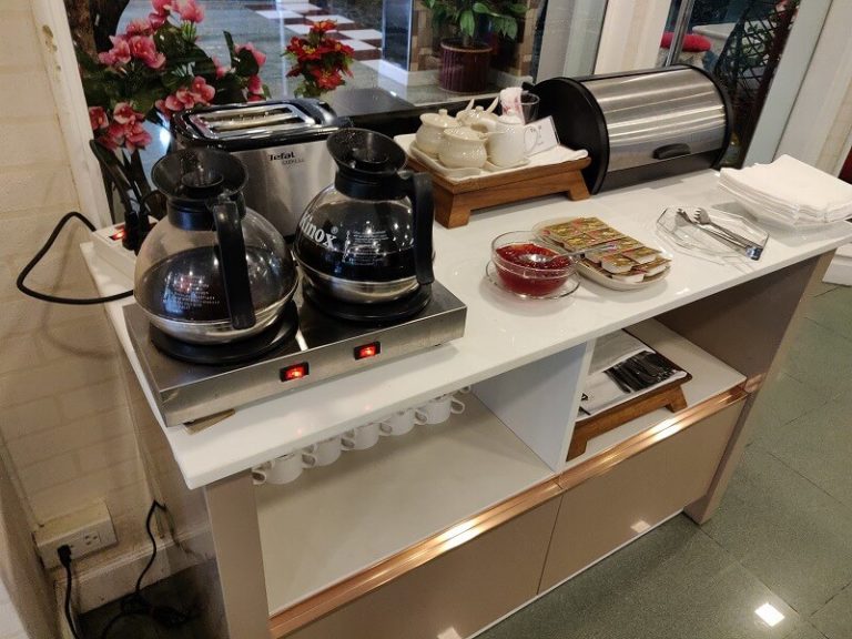 駅近で朝食が美味しいバンコクの格安ホテル「ローセー ラチャダー (Roseate Ratchada)」 | 旅行の読み物