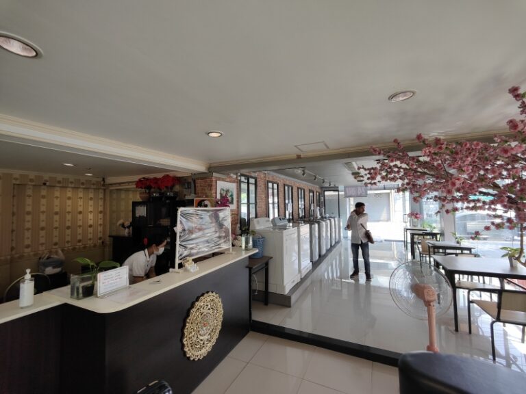 スティサン駅から徒歩5分の駅近ホテル「ザ コーナー ラチャダ」 | 旅行の読み物